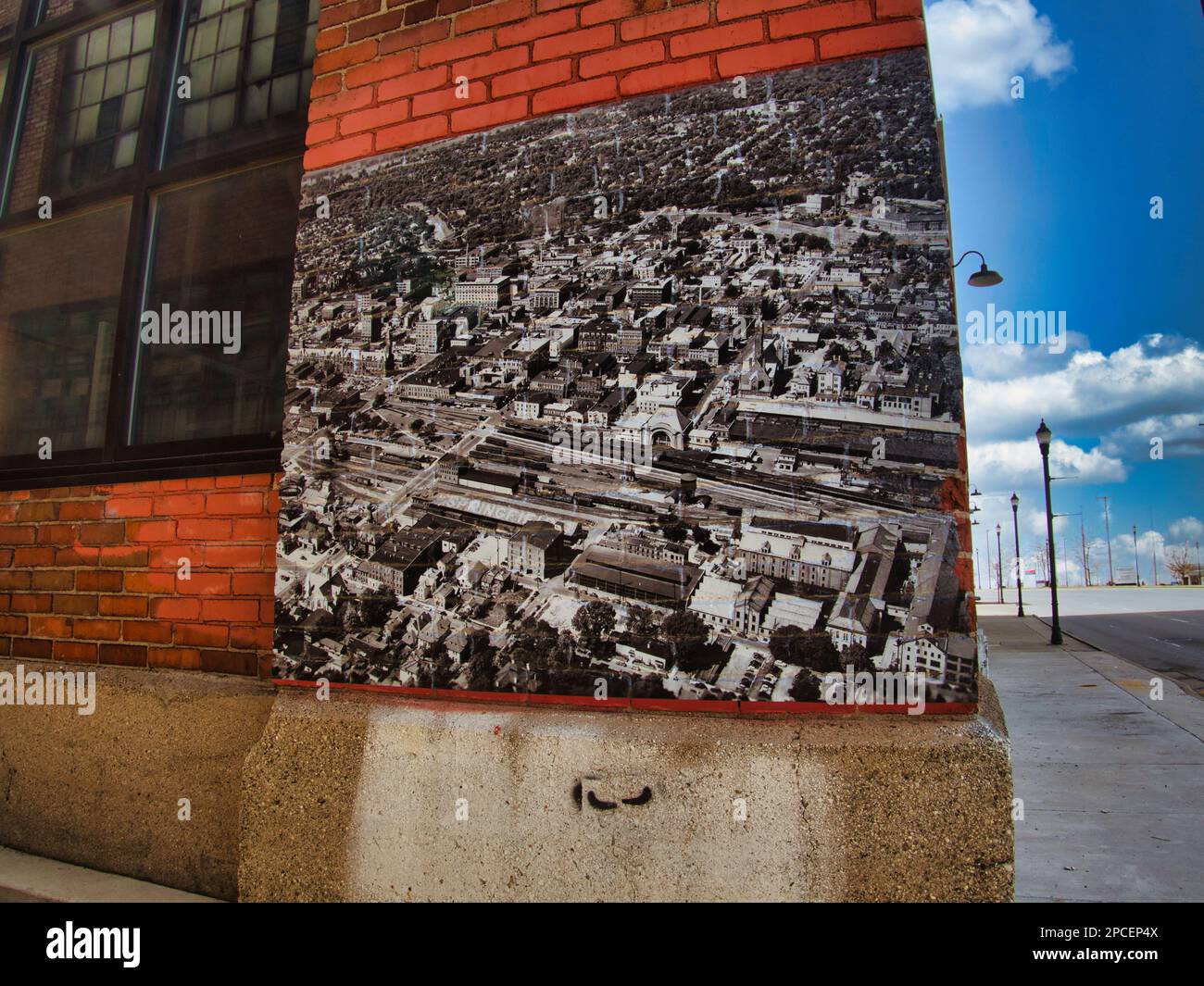 Image of downtown Springfield Oh on a building corner Stock Photo - Alamy