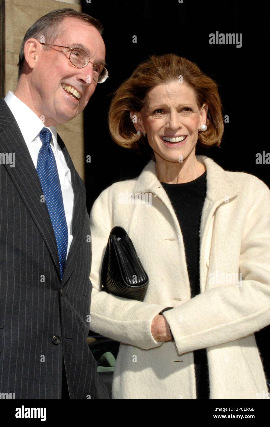 Annette de la Renta exits Manhattan State Supreme Court with her ...