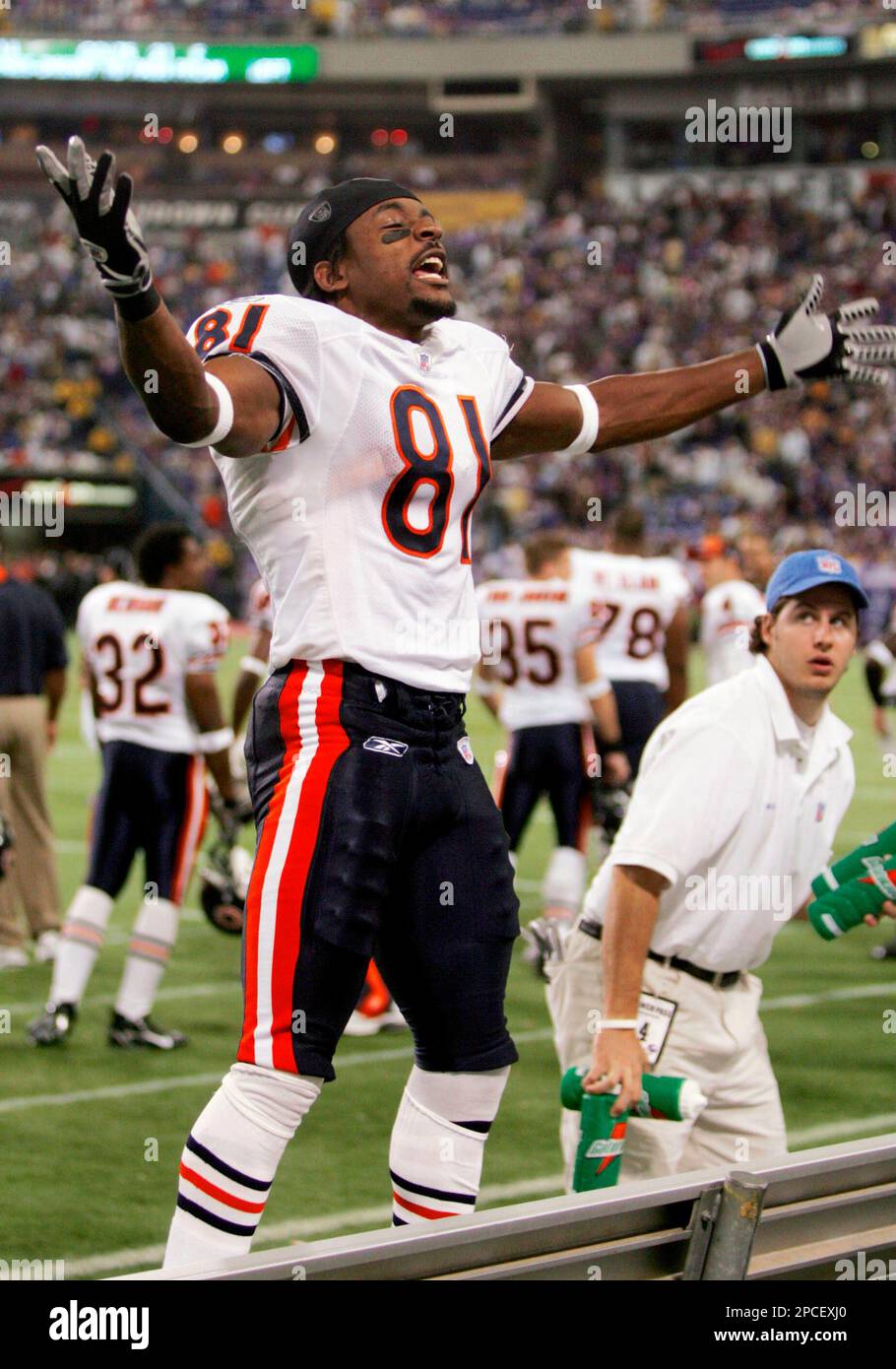 ** FILE ** Chicago Bears wide receiver Rashied Davis (81) has some ...