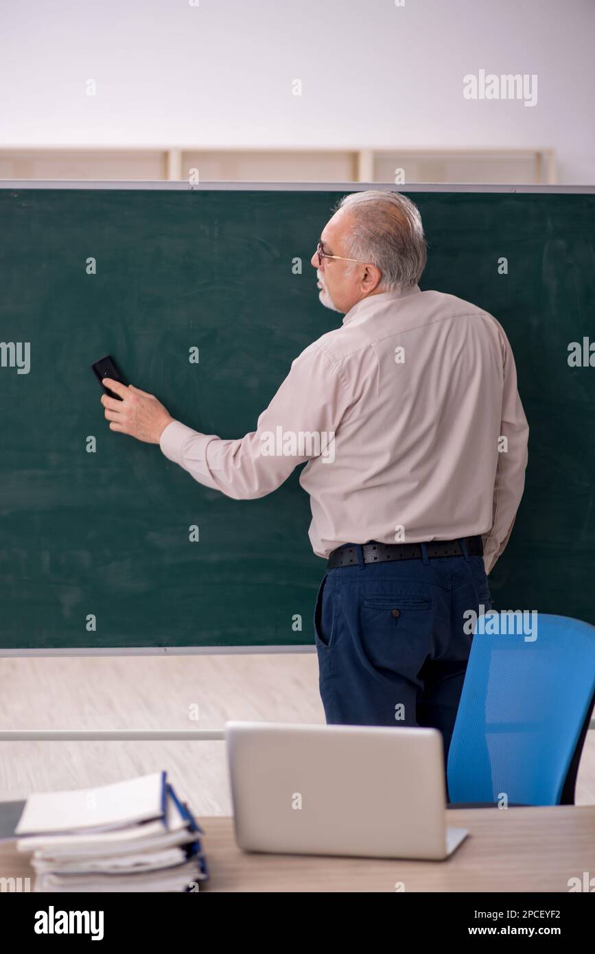 Wiping front to back hi-res stock photography and images - Alamy