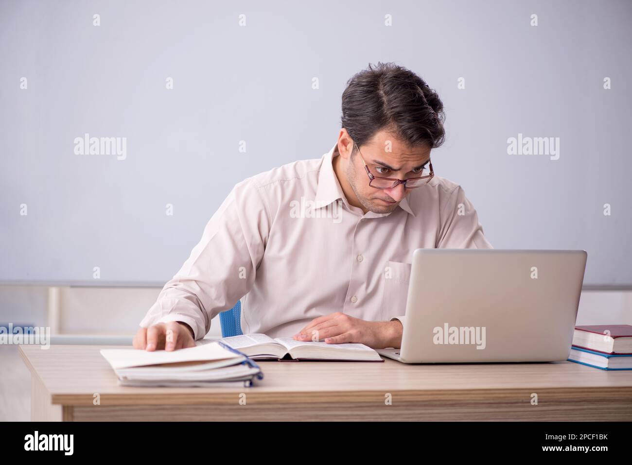 Telelearning hi-res stock photography and images - Alamy