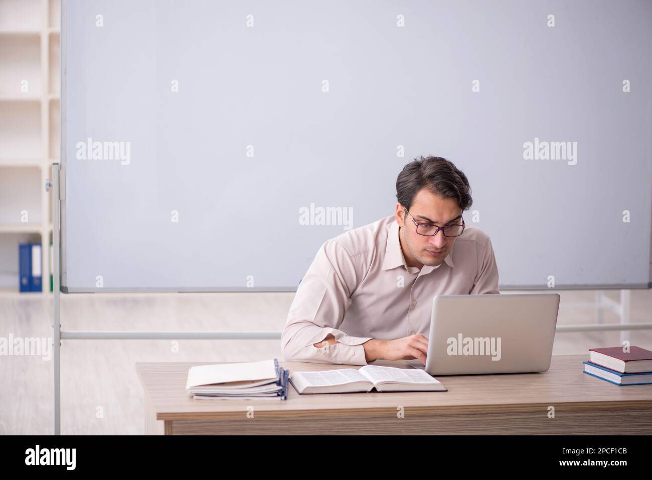 Telelearning hi-res stock photography and images - Alamy