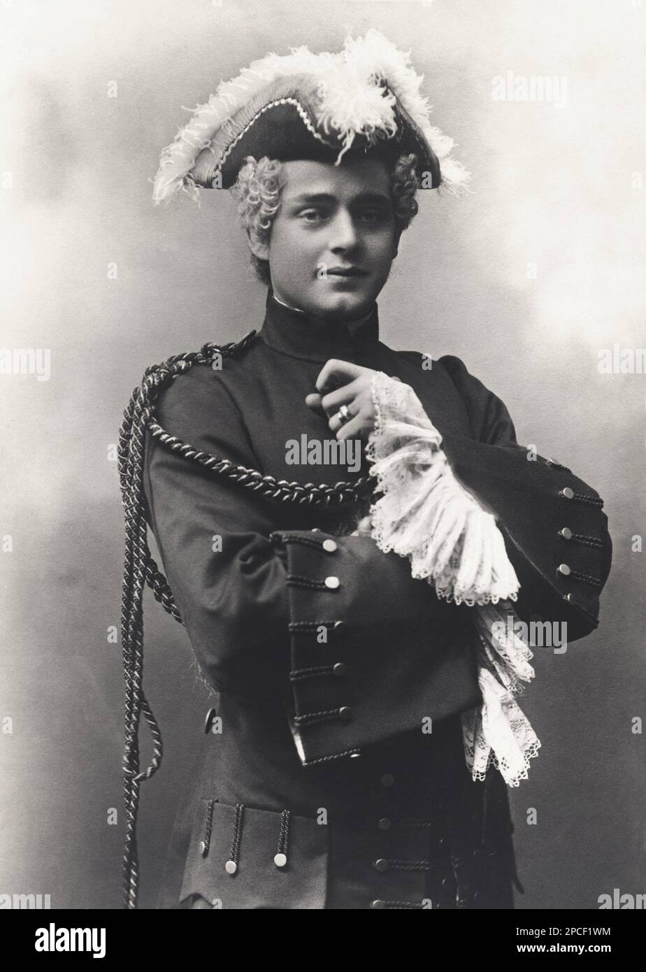 1905 ca , St. Petersburg , Russia : The celebrated italian singer ...