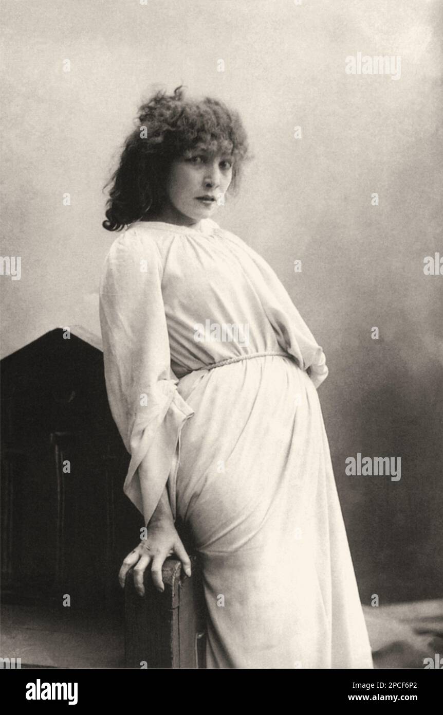 1884 , Paris , FRANCE : The french most celebrated theatre actress ...