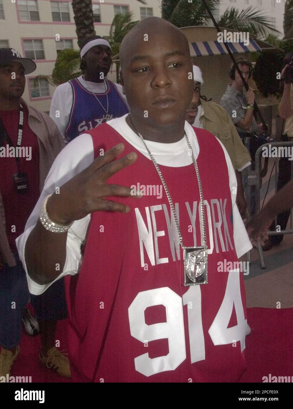 **FILE** Rapper Jadakiss arrives at the 2002 Billboard R&B/Hip-Hop ...