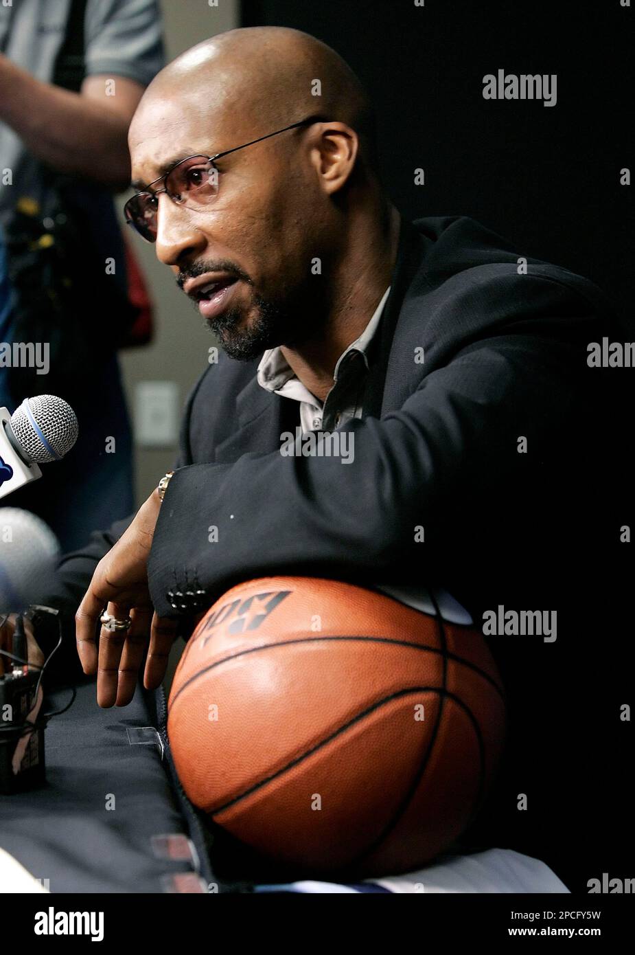 Former NBA player Brian Davis answers questions on Monday, Oct. 2, 2006 ...