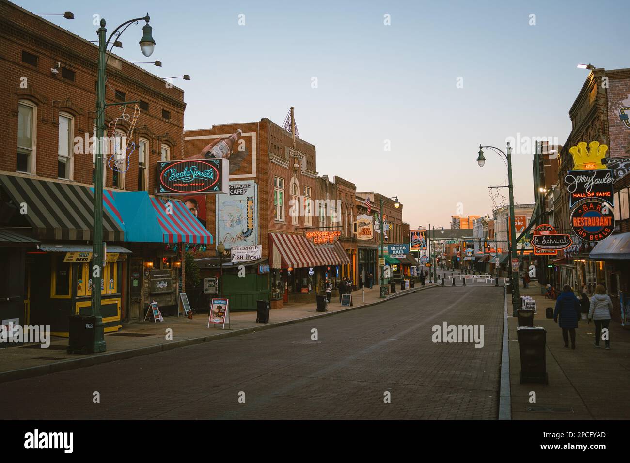 Memphis road sign hi-res stock photography and images - Alamy