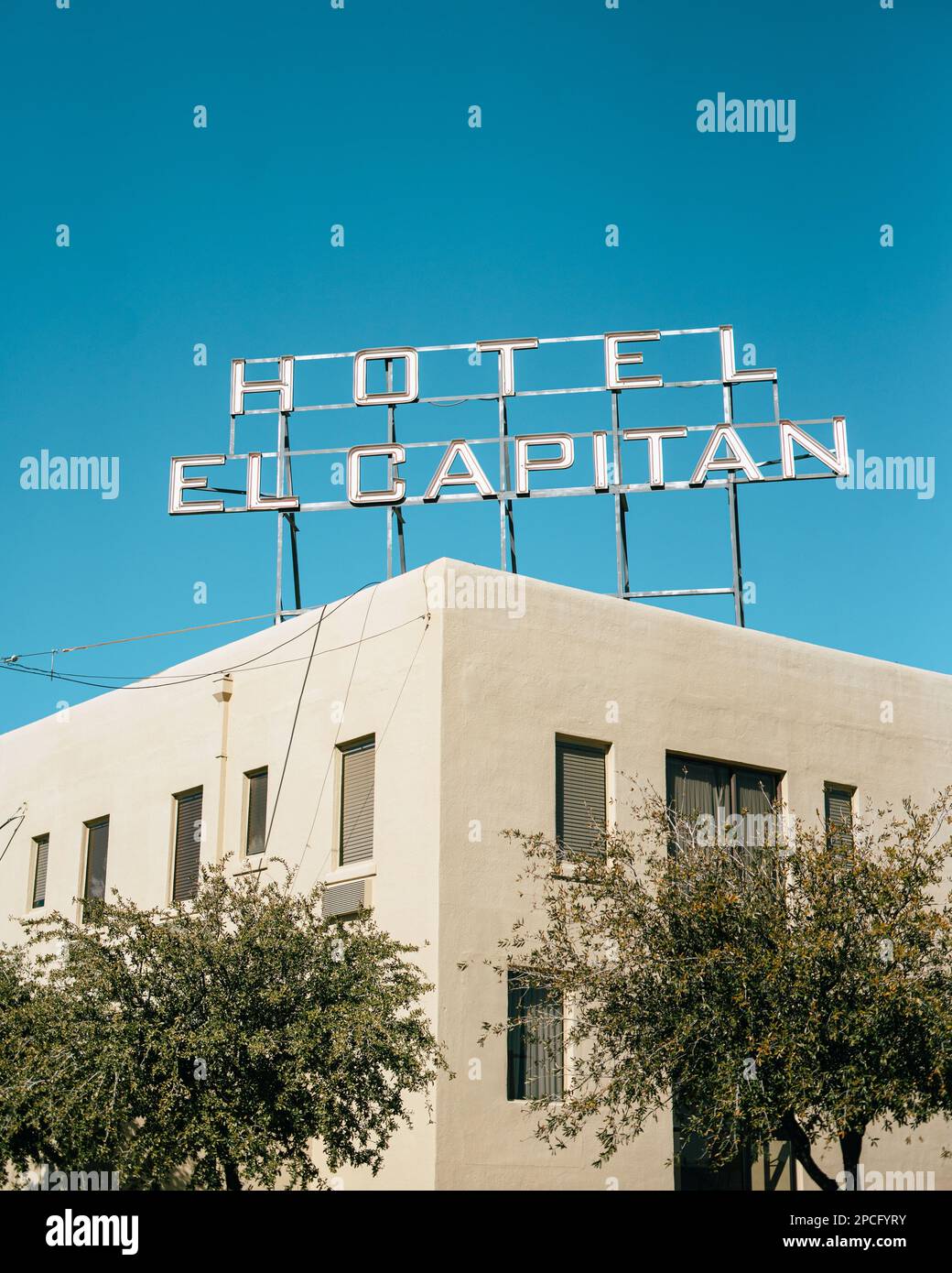 Hotel El Capitan Restaurant & Bar vintage sign, Van Horn, Texas Stock ...