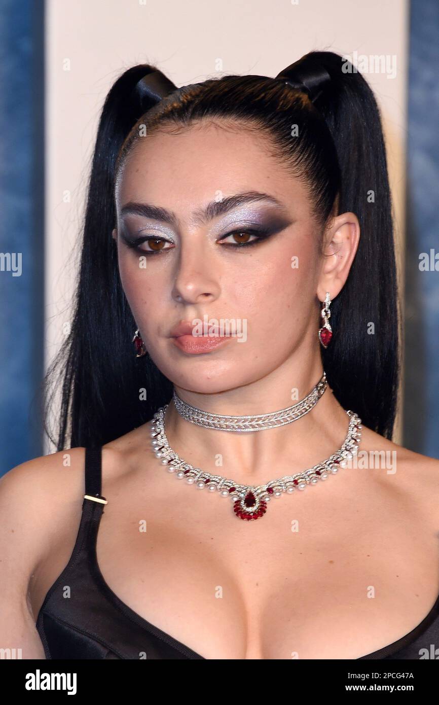 Los Angeles, CA. 12th Mar, 2023. LOS ANGELES - MAR 12: Charlie XCX at the 2023 Vanity Fair Oscar ...