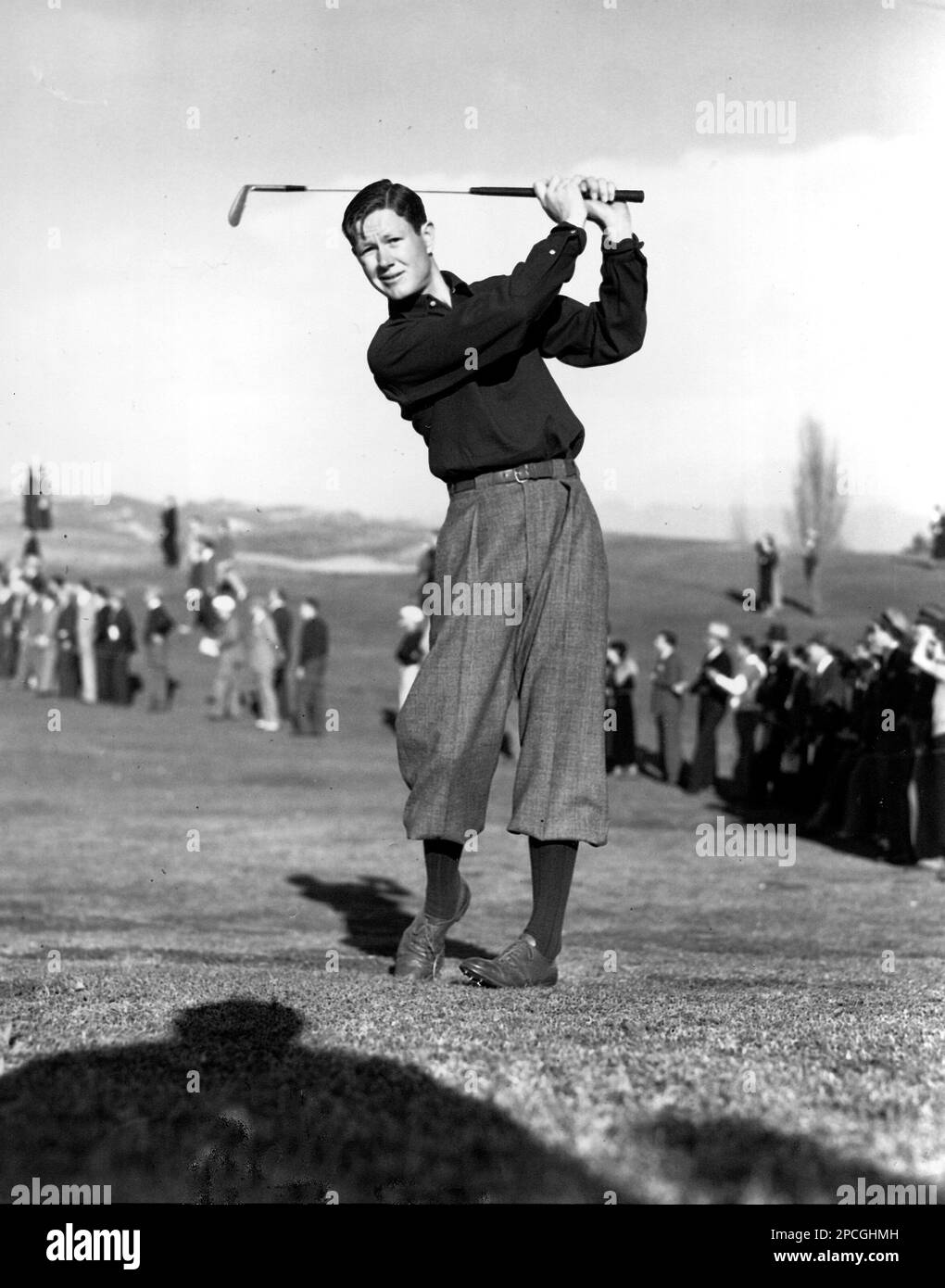 **FILE** Byron Nelson is shown practicing for the L.A. Open at the Los ...