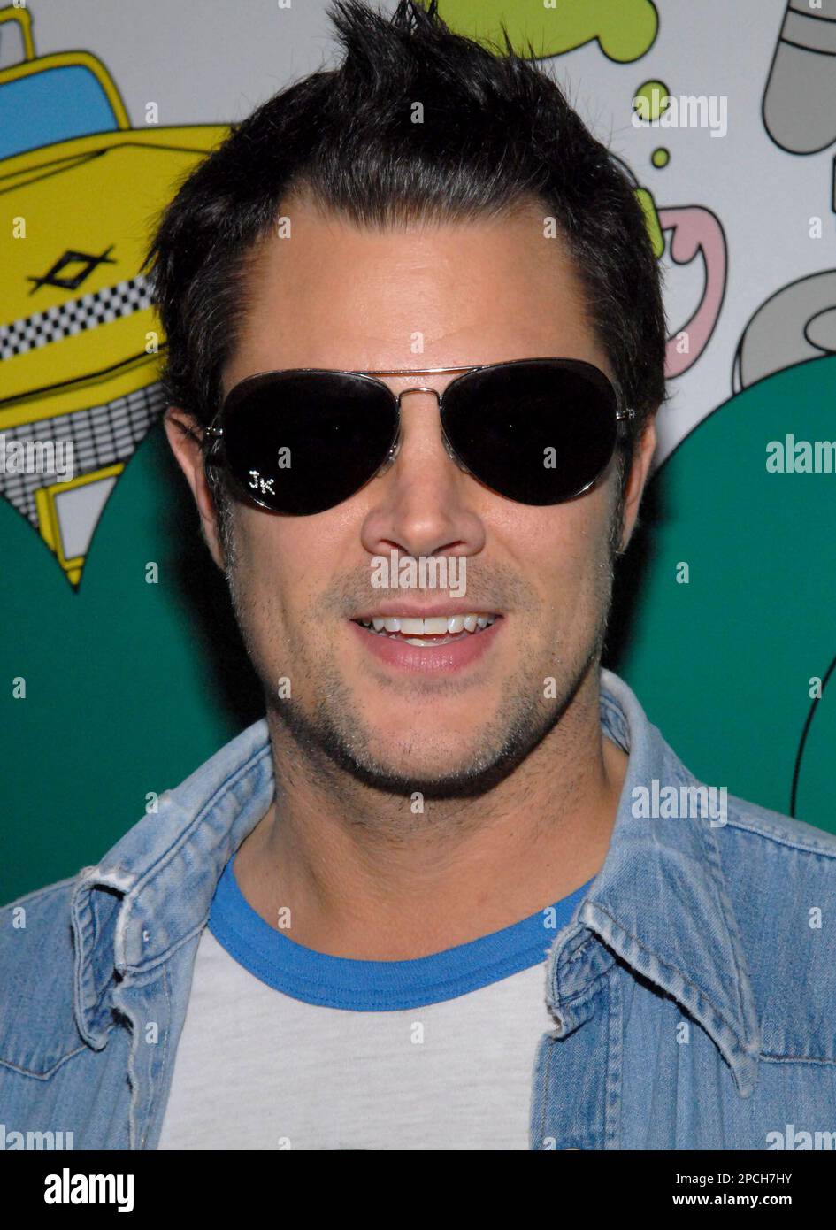Actor Johnny Knoxville poses backstage after making an appearance on ...