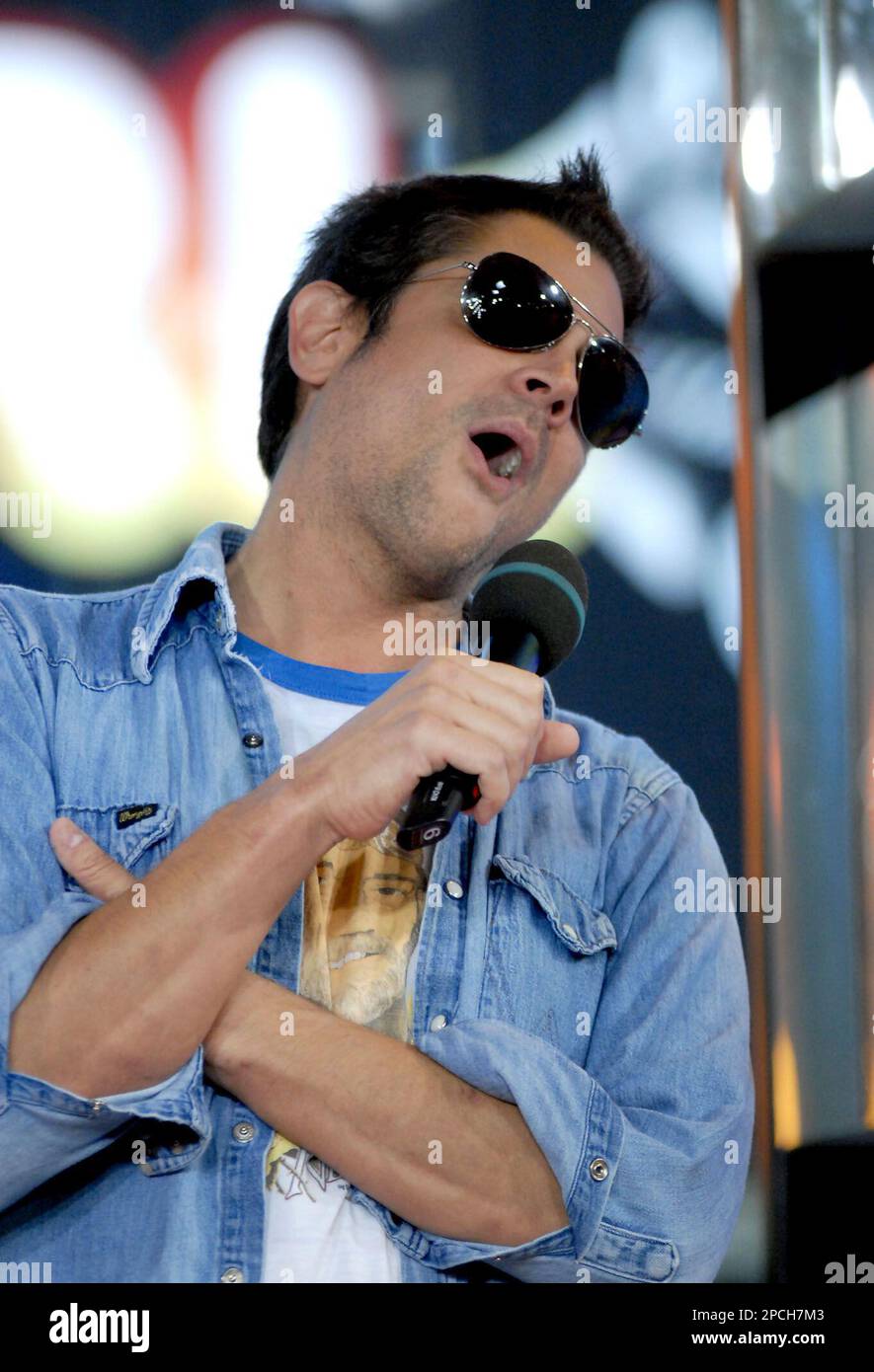 Actor Johnny Knoxville makes an appearance on MTV's "Total Request Live ...