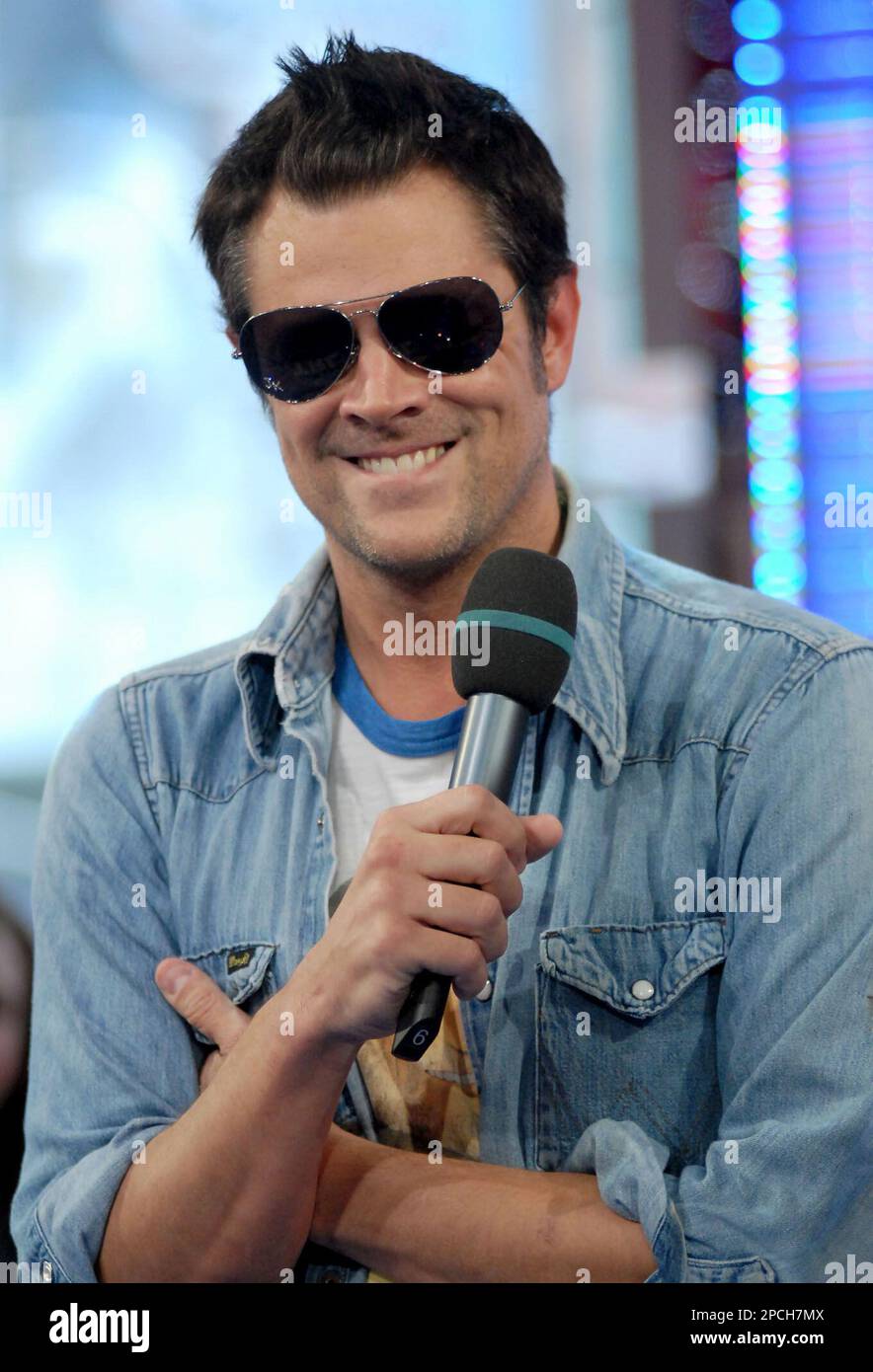 Actor Johnny Knoxville makes an appearance on MTV's Total Request Live ...