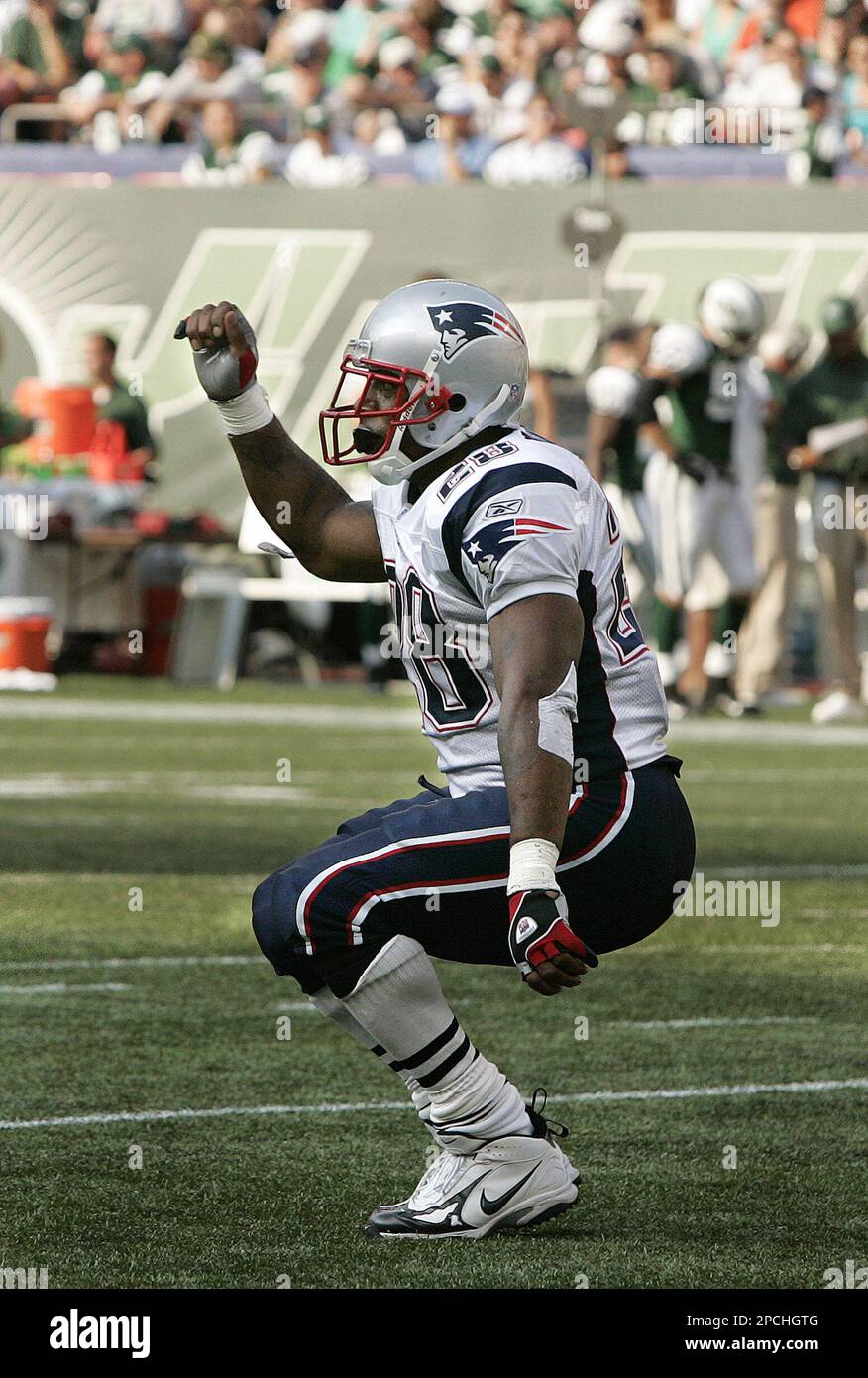 New England Patriots' Corey Dillon celebrates after scoring a touchdown ...