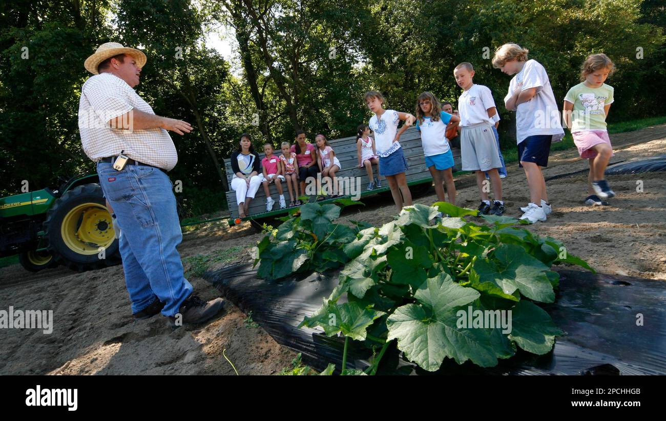 Farmer bob hi-res stock photography and images - Alamy