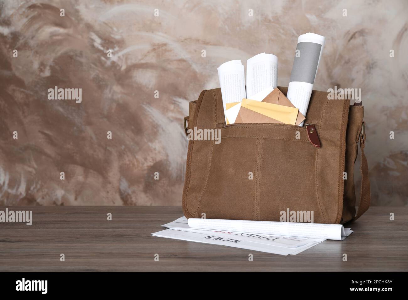 Retro bag postman letters hi-res stock photography and images - Alamy