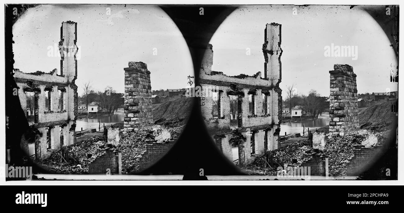 Richmond, Virginia. Ruins of building and Richmond & Petersburg ...