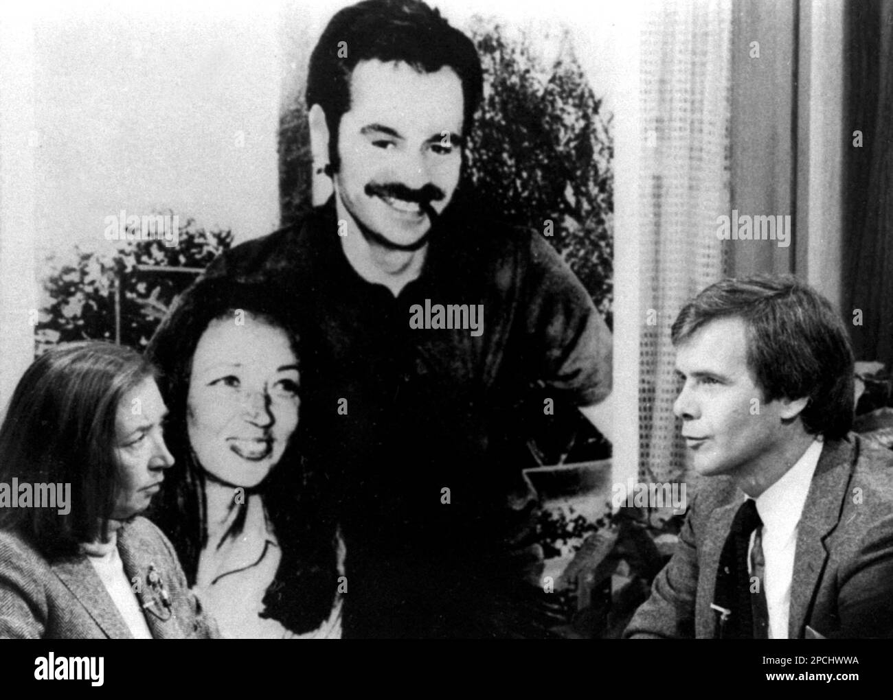 ** FILE ** Italian veteran journalist and writer Oriana Fallaci, left ...