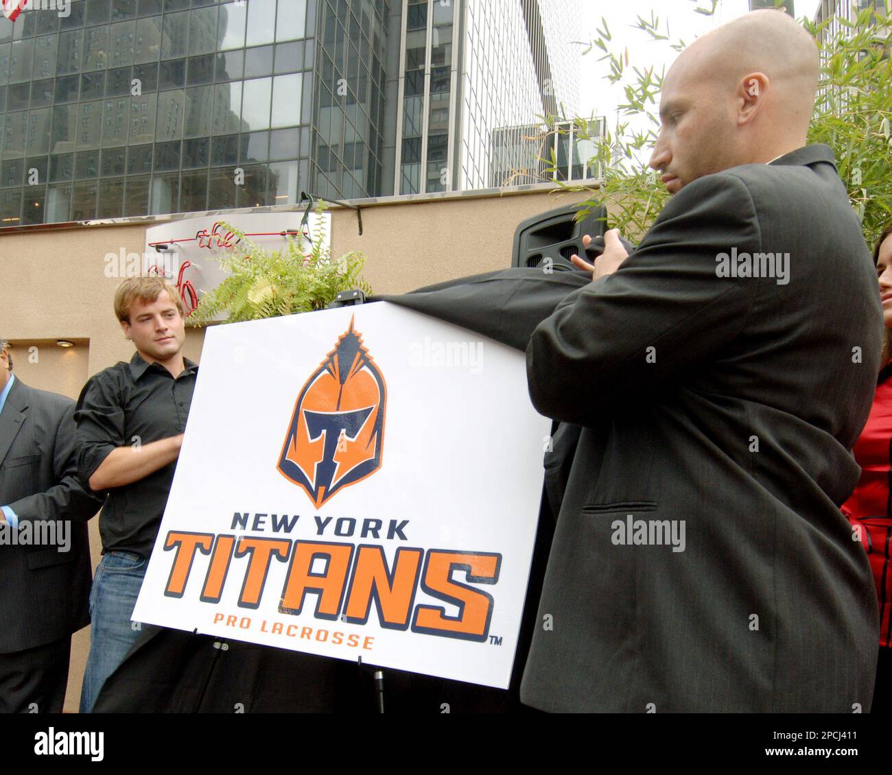 New York Titans Logo