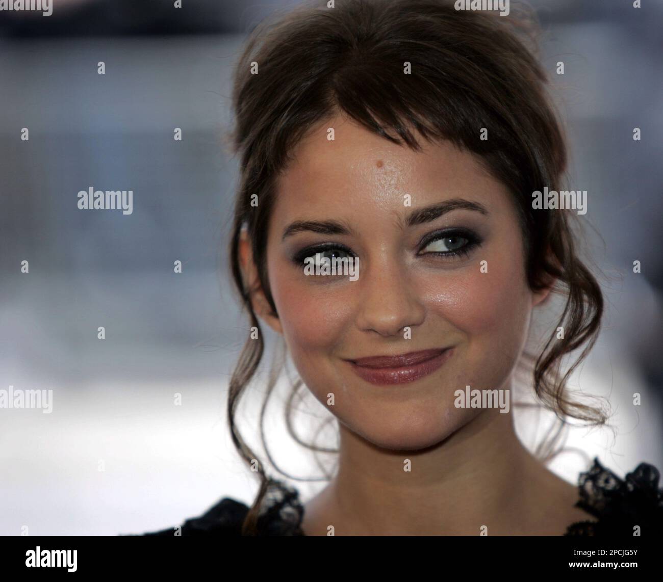 Actress Marion Cotillard arrives for the screening of "A Good Year" at ...