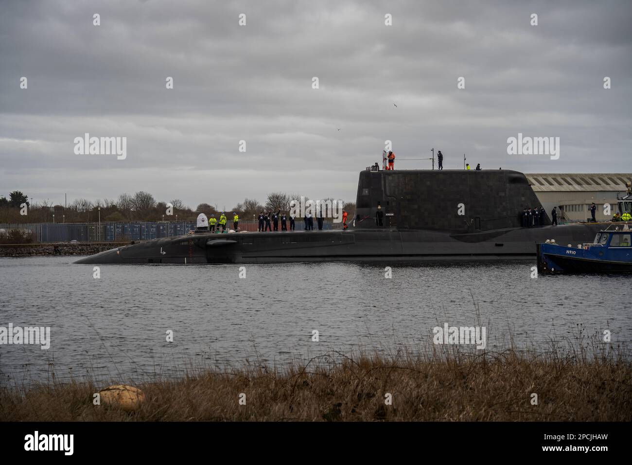 HMS Anson (S123) departing BAE Systems in Barrow-in-Furness (England ...