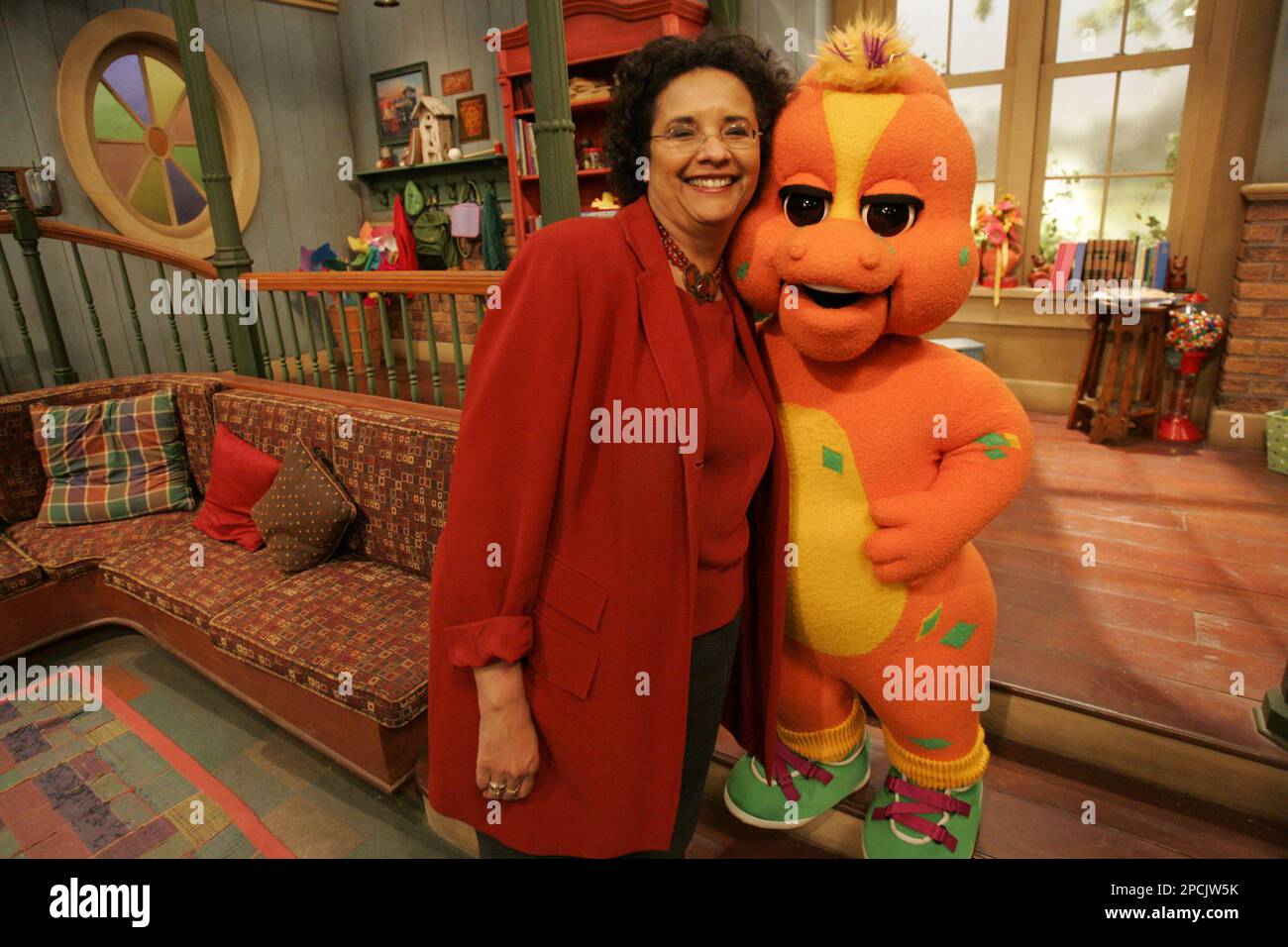 ** ADVANCE FOR WEEKEND, SEPT. 9-10 ** During a break in the taping of a ...