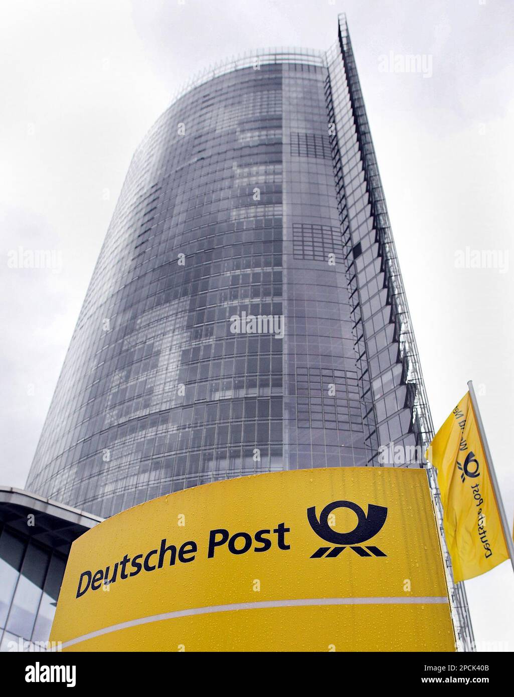 ** ARCHIV ** Die Hauptverwaltung der Post AG iin Bonn, aufgenommen am ...