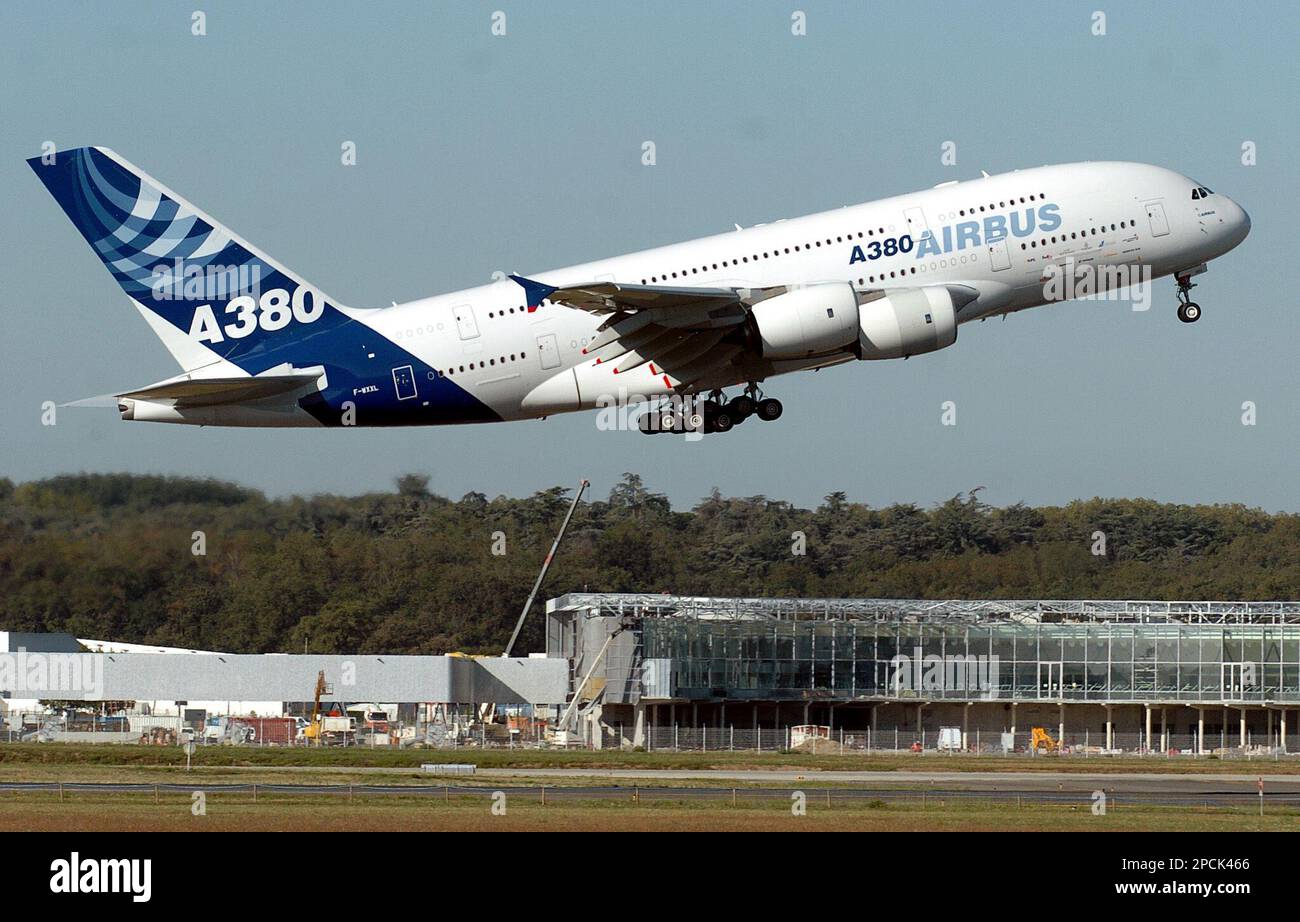 An Airbus A380 superjumbo takes off with 474 passengers aboard, all ...
