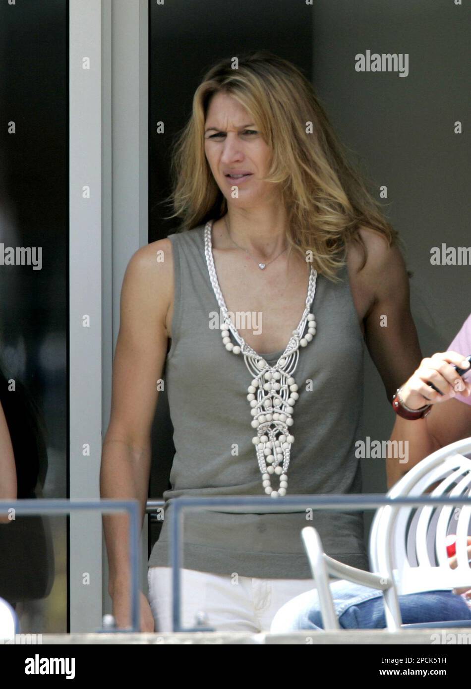 Steffi Graf watches the match between Andre Agassi and Benjamin Becker ...