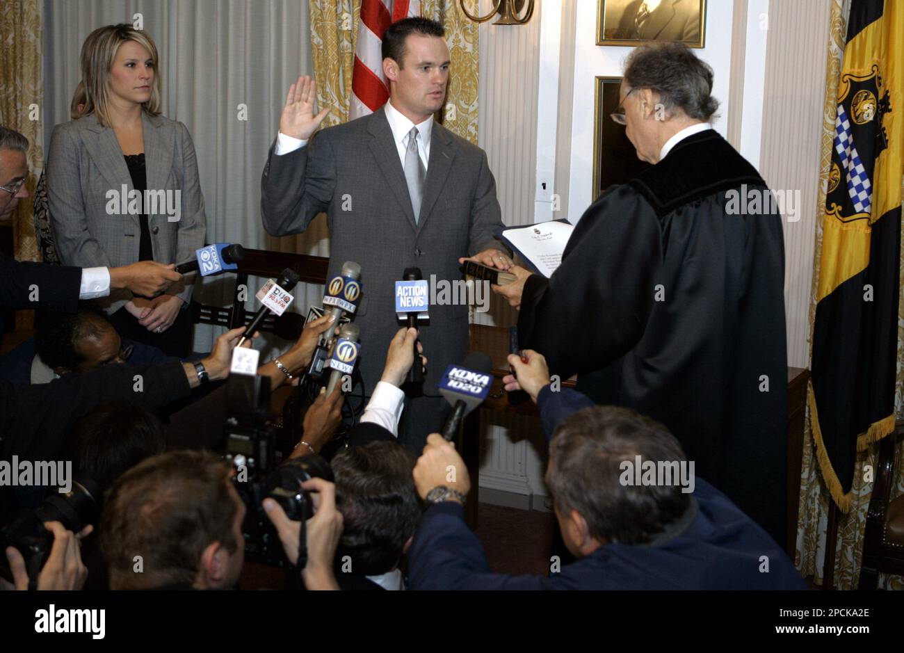 Luke Ravenstahl, center, is sworn in as the 59th Mayor of Pittsburgh ...