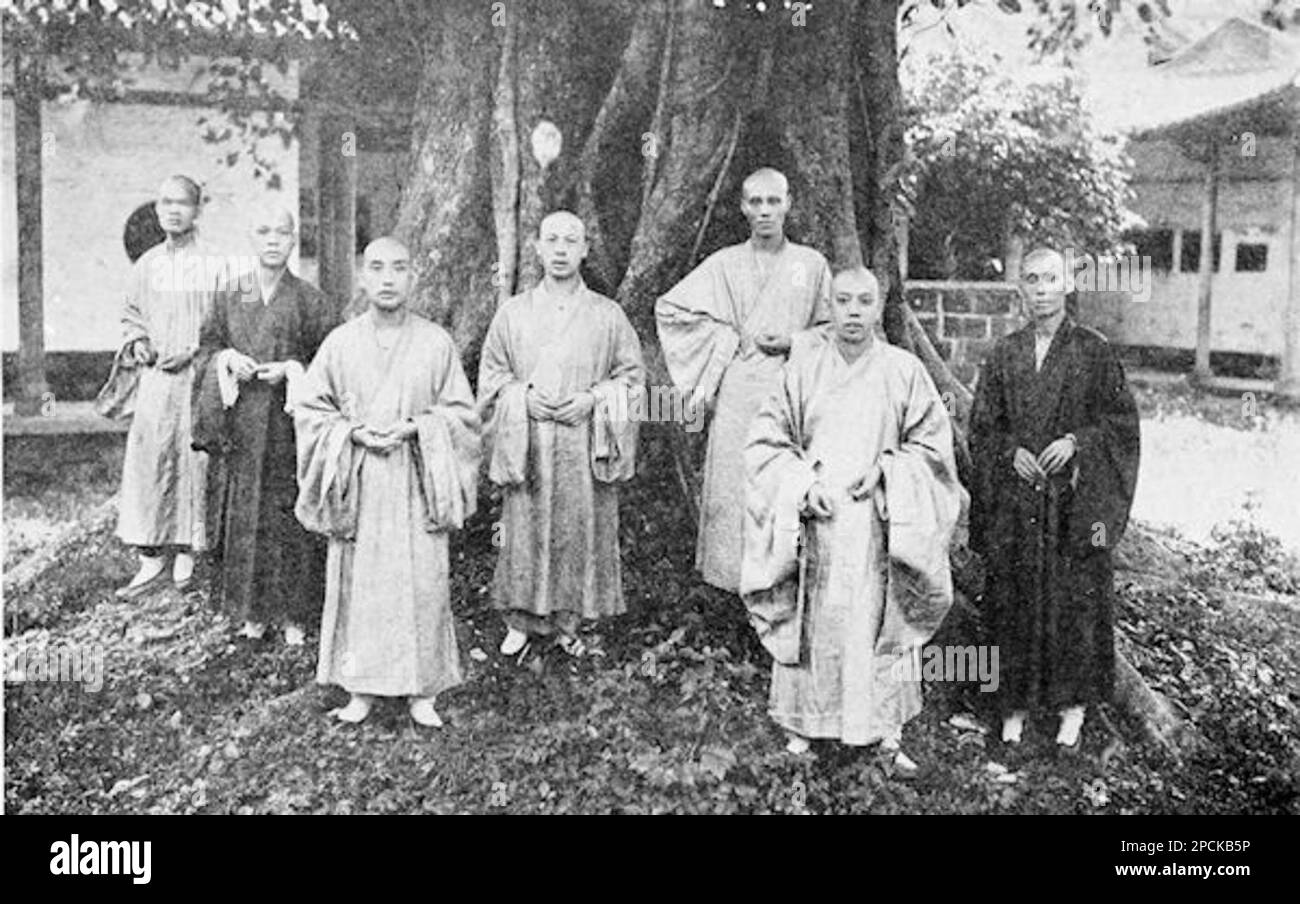 Chinese buddhist priests Stock Photo - Alamy