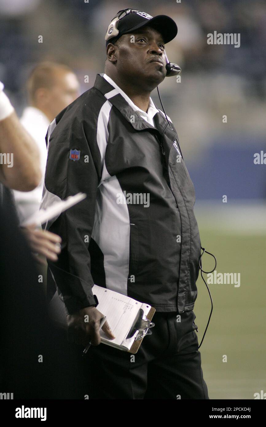 Oakland Raiders coach Art Shell watches the clock in the fourth quarter ...