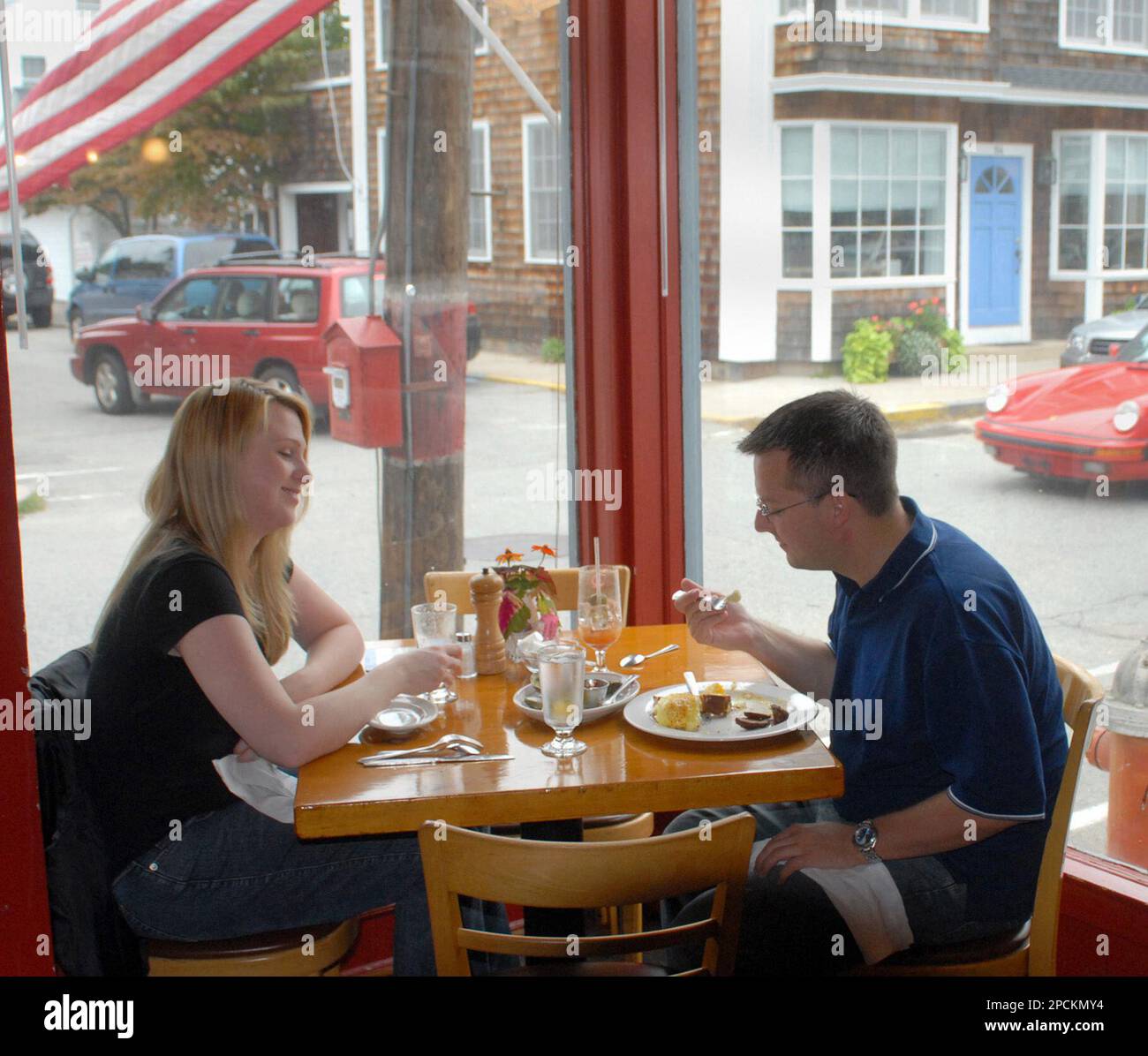 Danielle Diak and Stuart Smith enjoy a meal at Noah's Restaurant in the ...