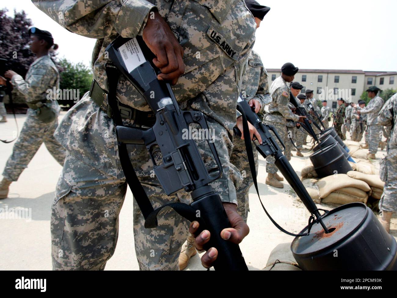 **ADVANCE FOR WEEKEND USE AUG 26-27**A US Army soldier from the 244th ...