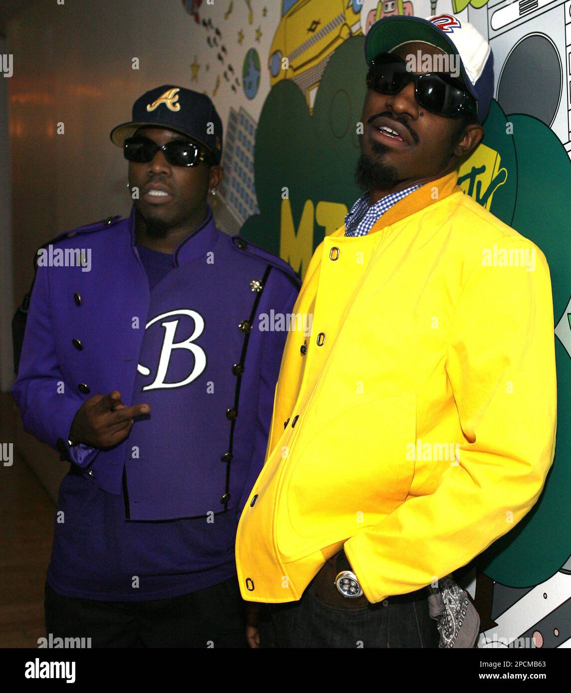 Antwan "Big Boi" Patton, left, and Andre Benjamin of OutKast pose ...