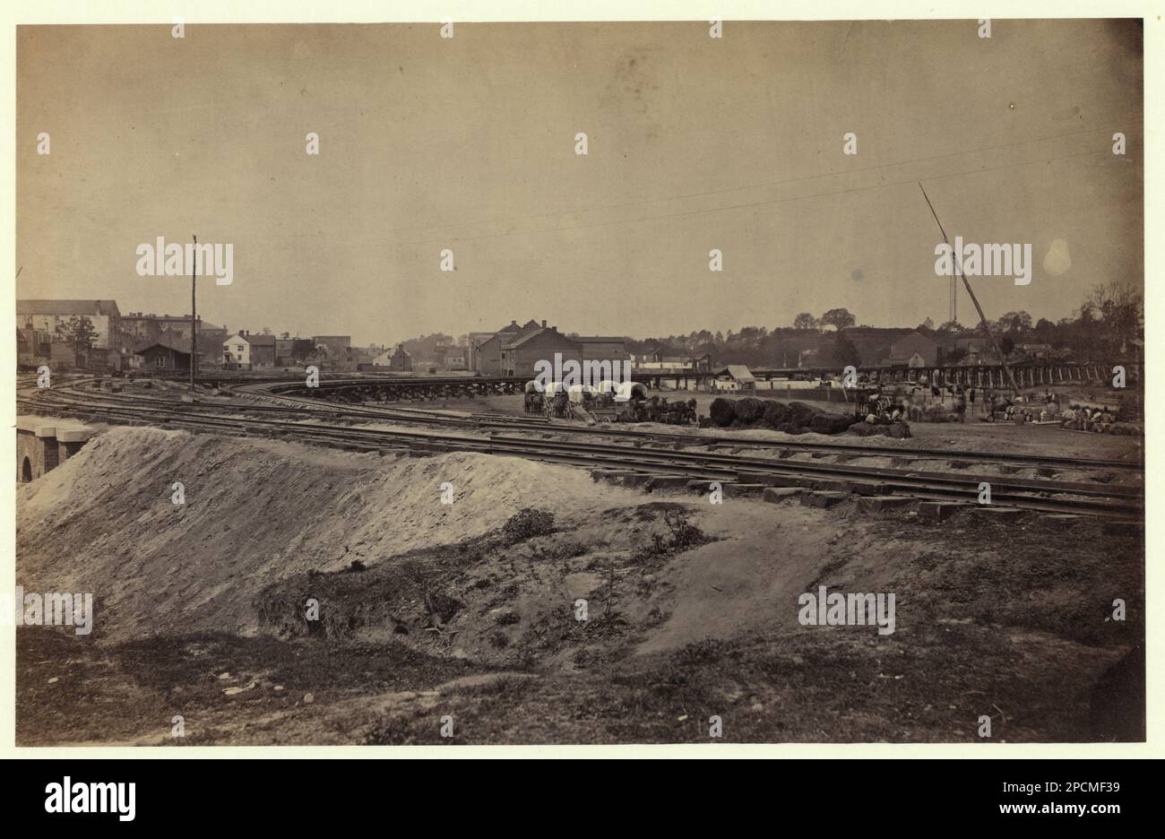 Civil war railroad construction hi-res stock photography and images - Alamy