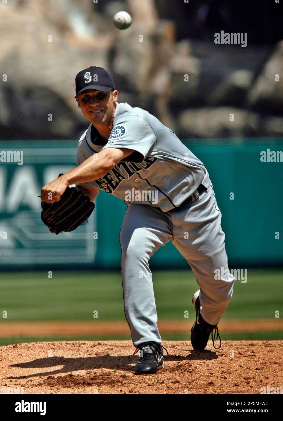 Seattle Mariners pitcher Jake Woods delivers against the Los Angeles ...