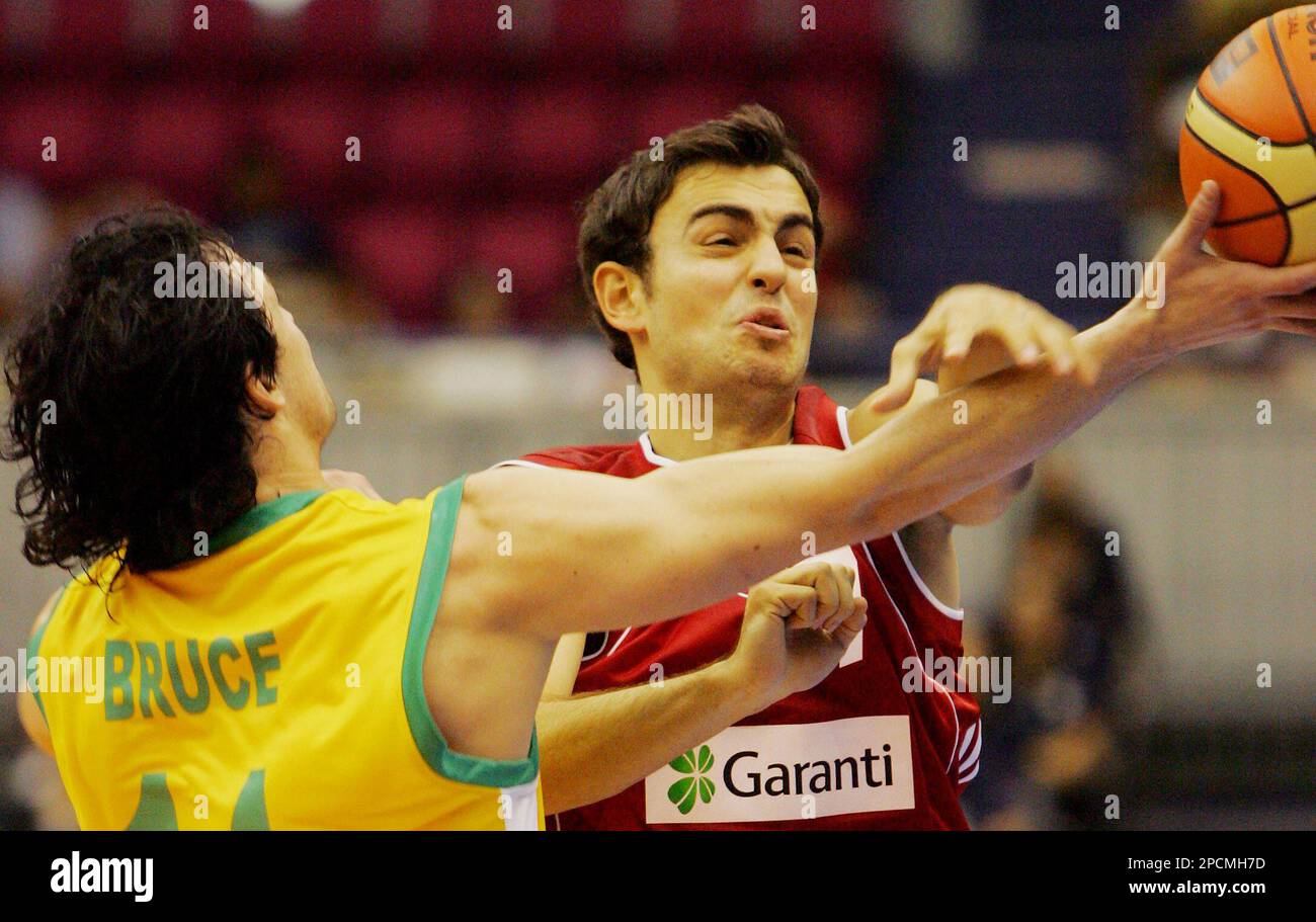 Australia's Aaron Bruce, 14, battles with Turkey's Ender Arslan, 7 ...