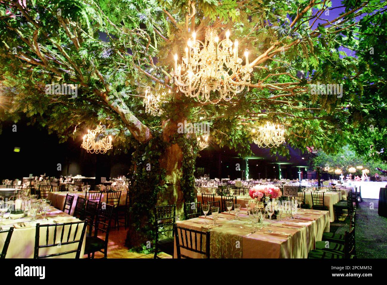 Tables for the 58th annual Primetime Emmy Awards Governors Ball are ...