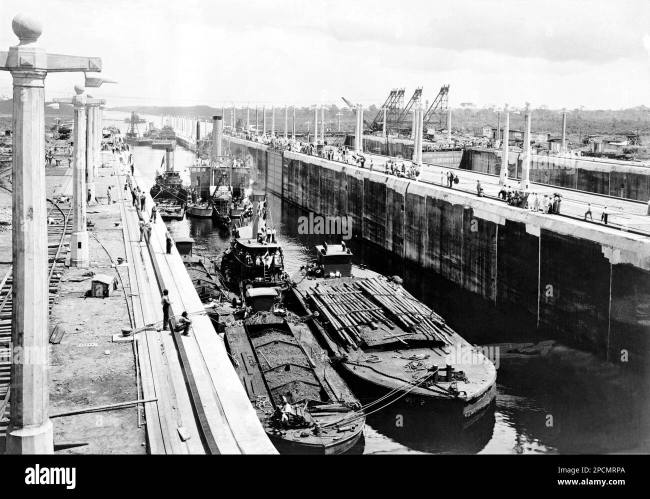 PANAMA : Gatun locks looking toward Atlantic entrance of canal , 1914 ...