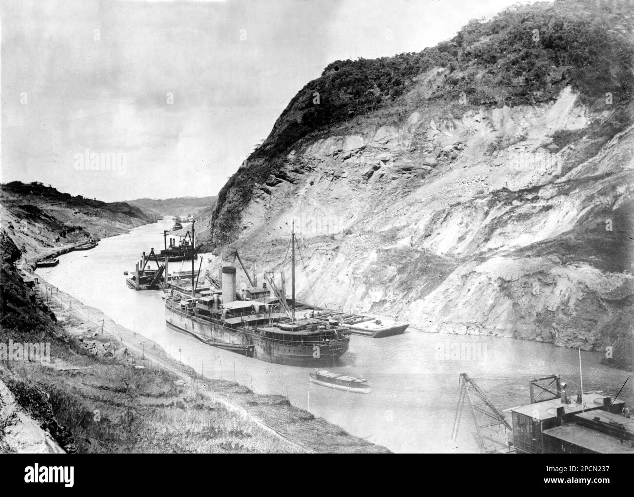 PANAMA , 1910 ca : The Panama Canal , Culebra Cuf --- GEOGRAPHY ...