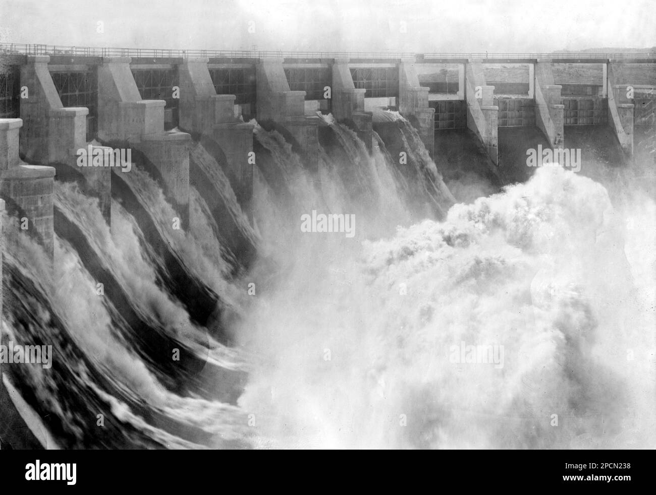 PANAMA , 1913 ca : The Panama Canal , Gatun spillway dam, Panama ...