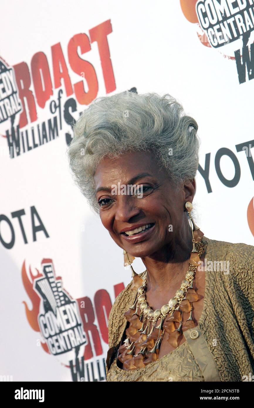 Actress Nichelle Nichols poses for photographers on the red carpet ...