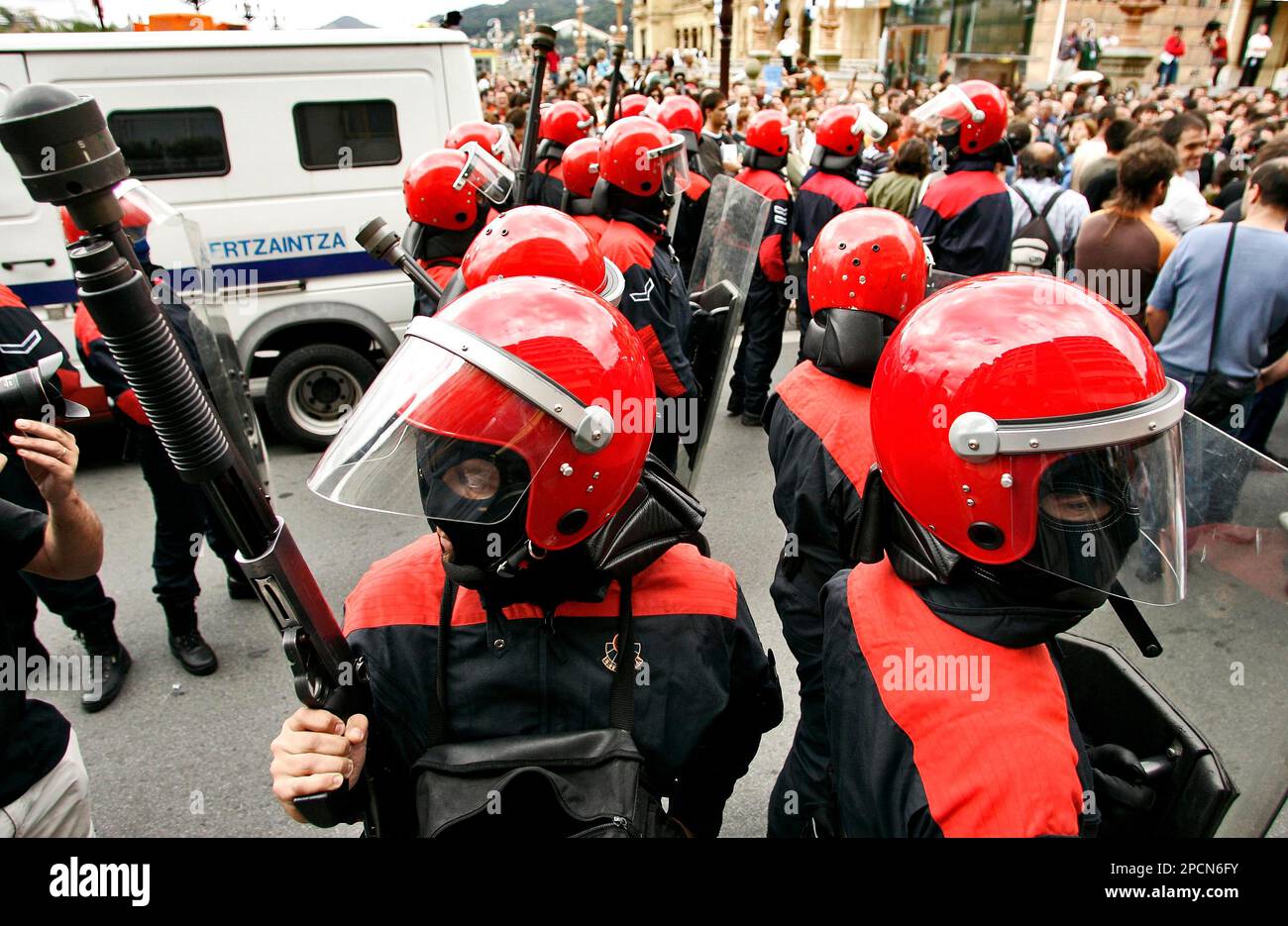 Basque riot police take up position during a Basque pro-independence ...