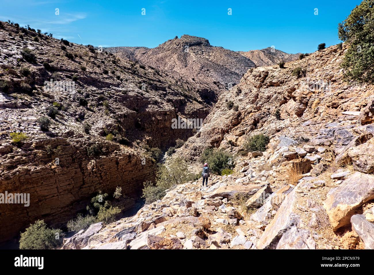 Trekking from Wakan to Ash Sawjrah in the Western Hajar Mountains ...
