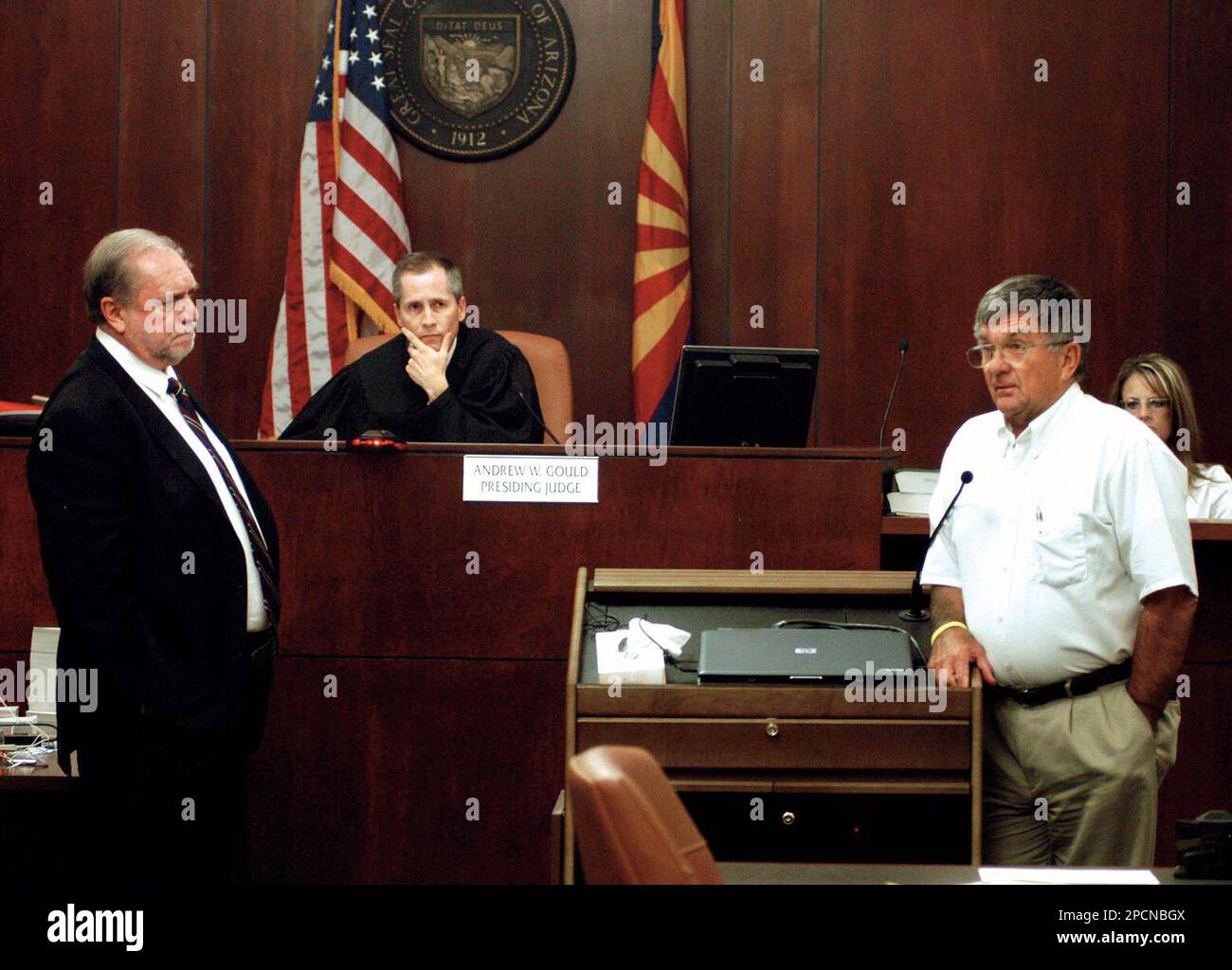 Brent Weidman, right, apologizes on Aug. 10, 2006, inside of a Yuma ...