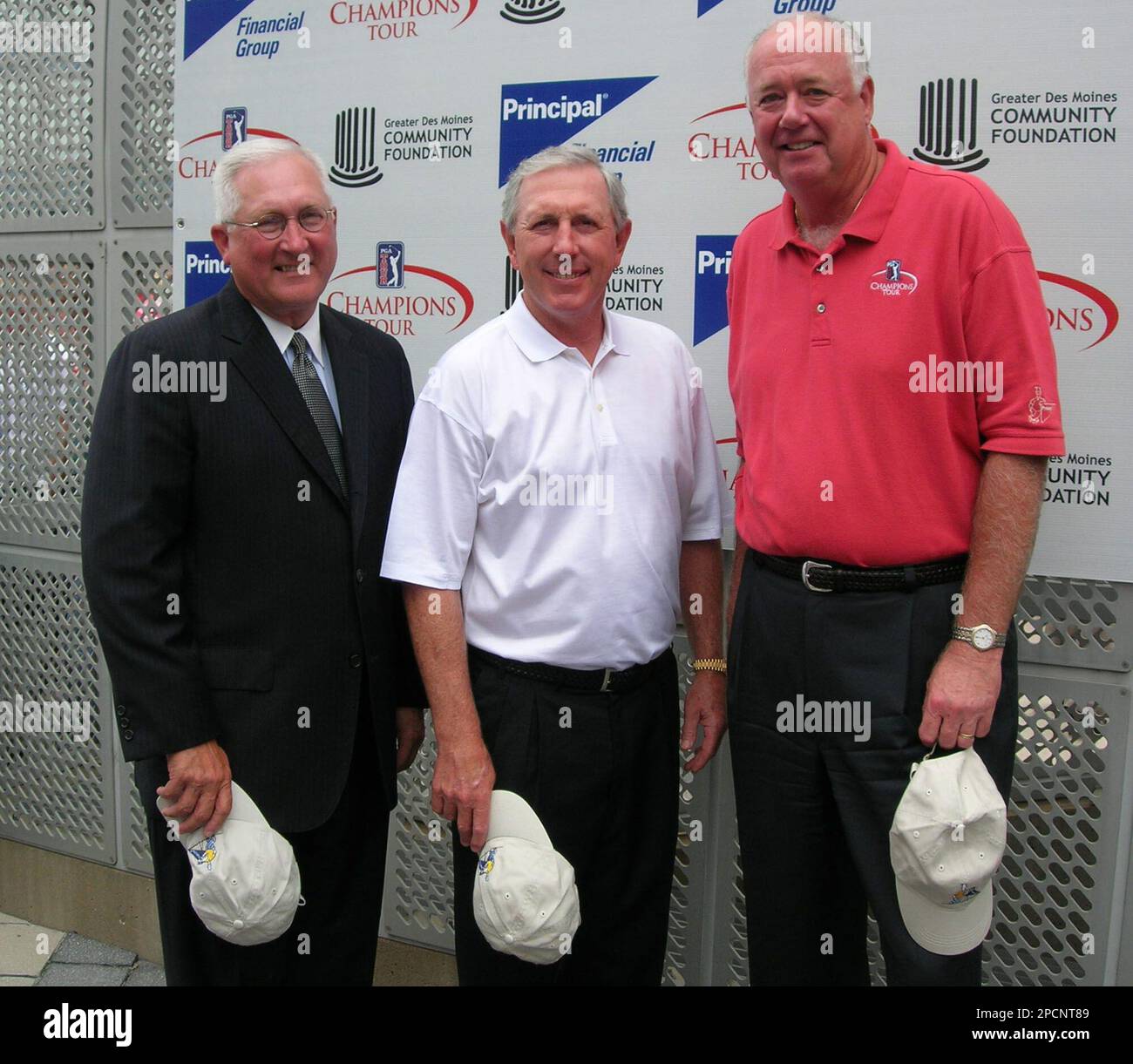 Wells Fargo Bank Iowa CEO Lynn Horak, left, Golfer Hale Irwin and ...