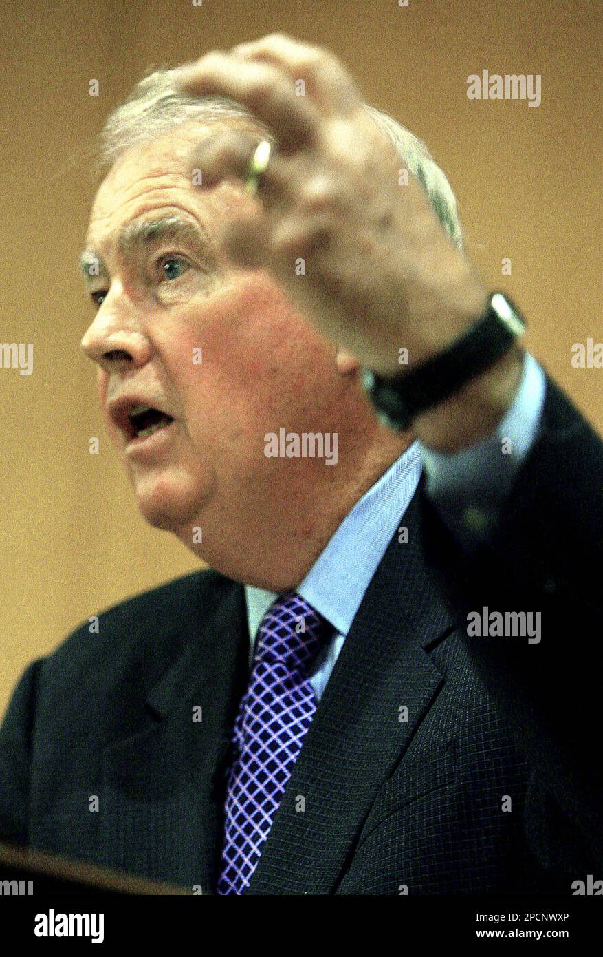 Alaska Gov. Frank Murkowski speaks to Alaska Federation of Natives ...