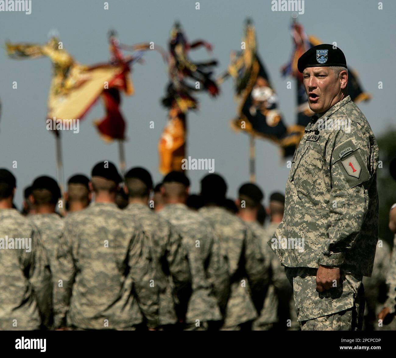 New U.S. Army post commander Maj. Gen. Carter Ham watches soldiers ...