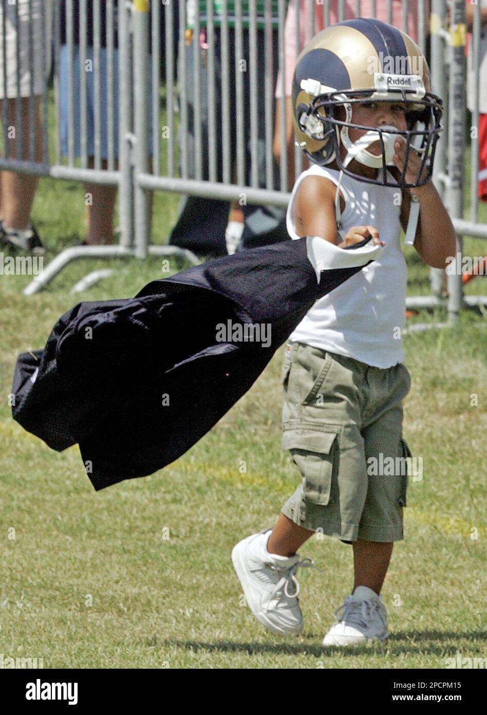 Kaleb Tinoisamoa, the 3-year-old son of St. Louis Rams linebacker Pisa ...